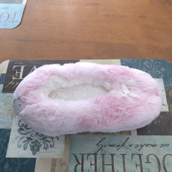 Fuzzy Babba | Shoes | Fuzzy Babba Pink Slipper Socks Nwt | Poshmark